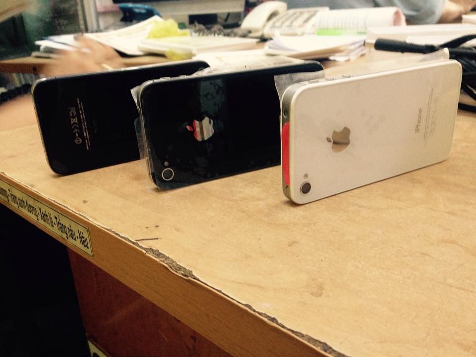 3,2 TRIỆUx=>{{IPHONE 4S-ĐEN-16G-Quốc Tế}}Zin100%.Mới 99%.Hàng chất giá RẺ sài thành | 5giay